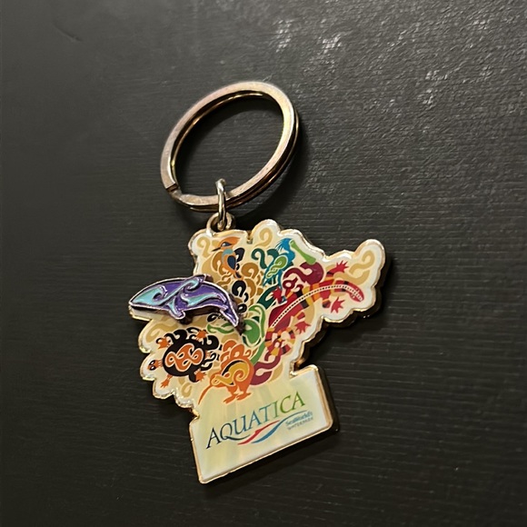 Vintage | Accessories | Aquatica Seaworld Water Park Large Metal Whale ...